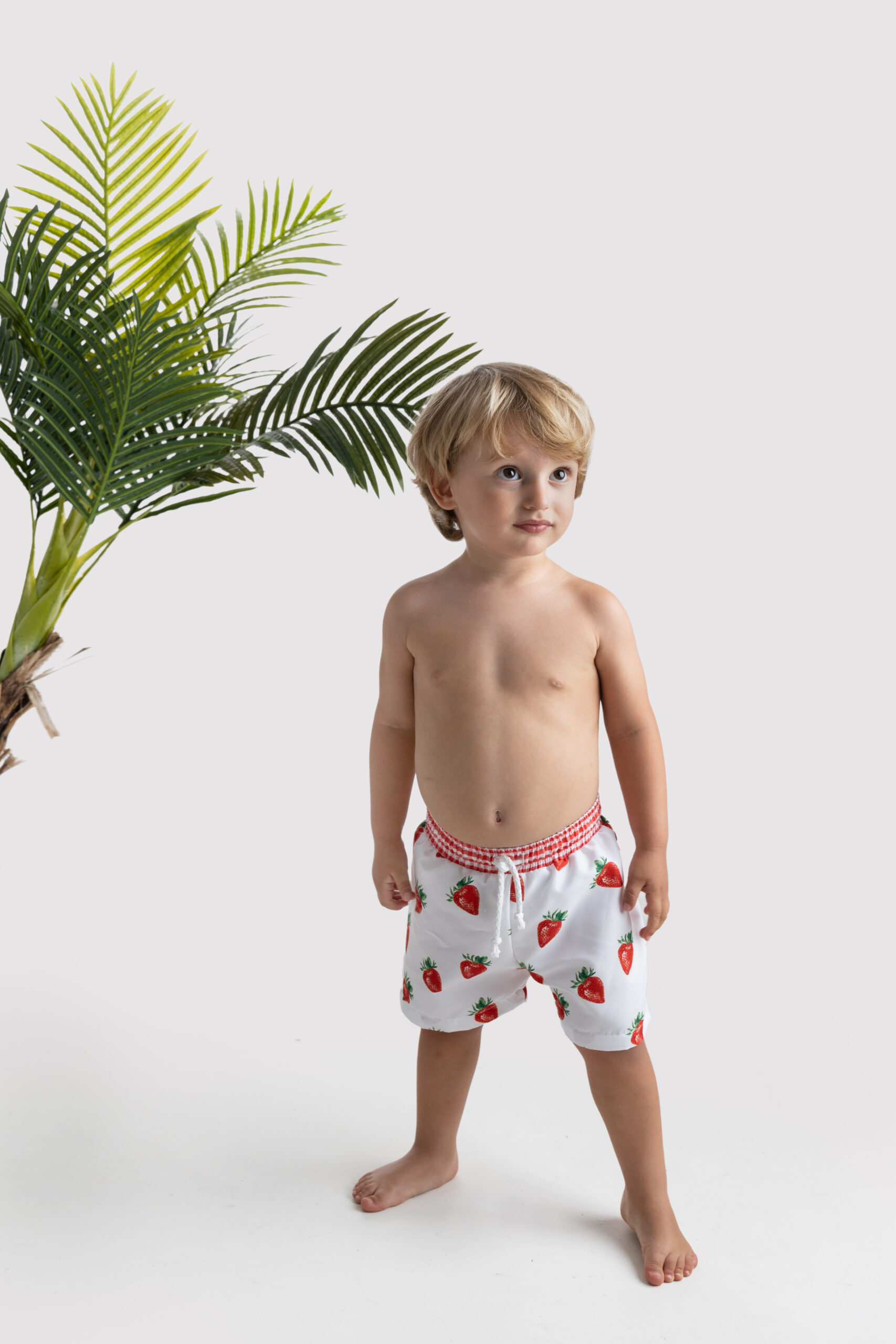 Calções de Banho Menino Strawberries- Meia Pata - Mon Petit Chic